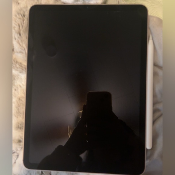 Apple | Tablets & Accessories | Ipad Air 5th Generation | Poshmark